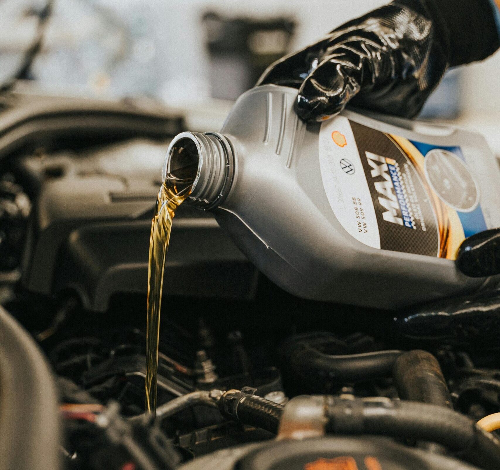 Best Engine Oils for Classic Cars: keep Your Vintage Engine